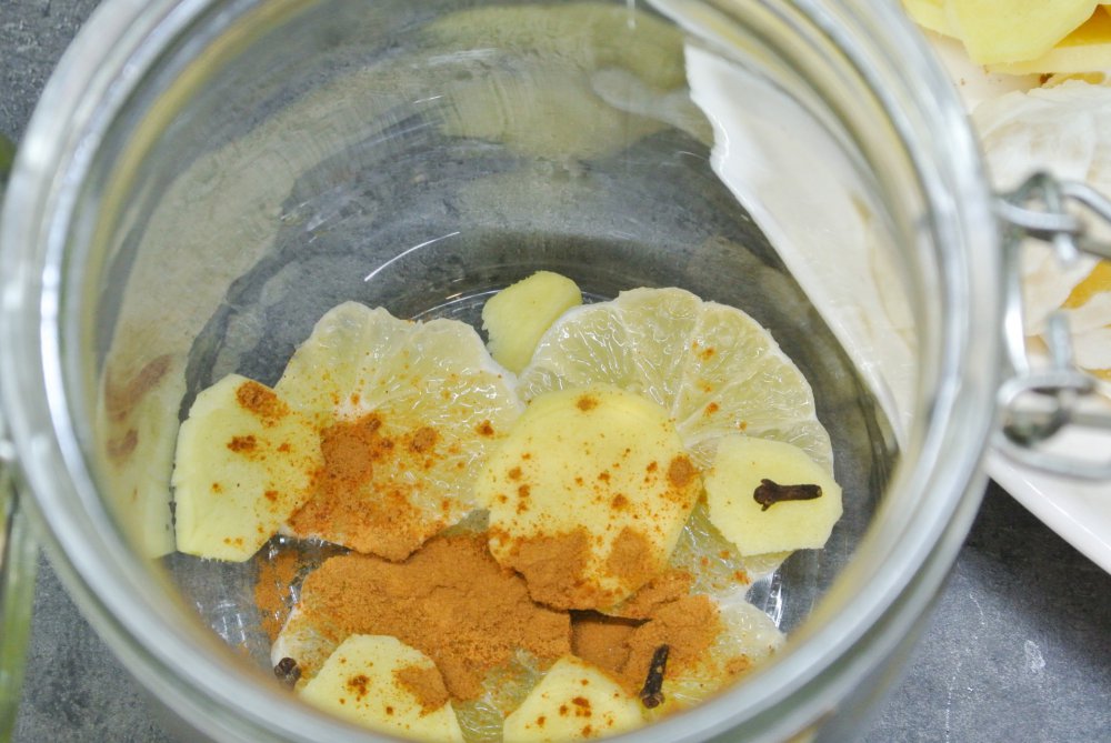 A miracle syrup of ginger, honey, cloves and lemon :: Pleva